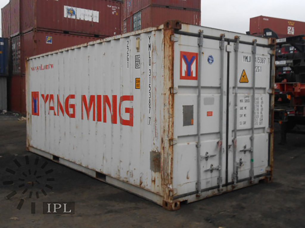 Used 20' shipping containers